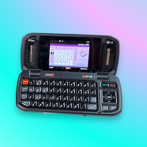 Vintage Y2K LG Keyboard Flip Cell Phone. Works. - Etsy