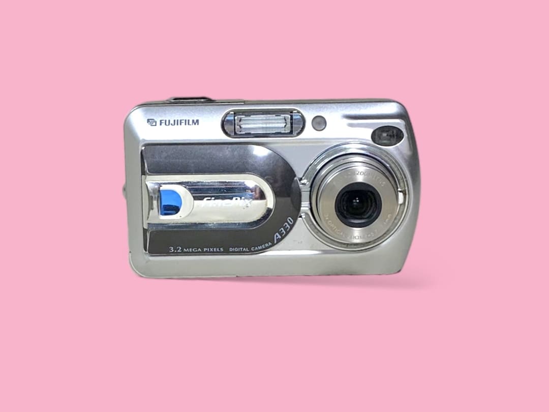 Vintage Y2K Fujifilm Digital Camera. Works. - Etsy