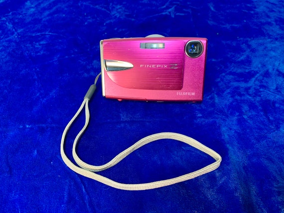 Vintage 2000s Fujifilm Pink Digital Camera. | Etsy