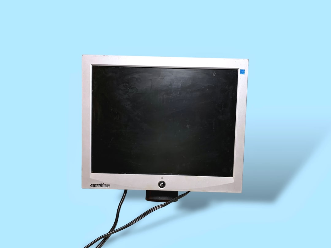 Vintage 2000s Computer Screen.as Is. - Etsy