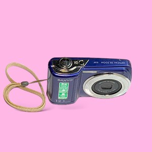 Vintage Y2K Sanyo Digital Camera . Untested.parts/repair. - Etsy