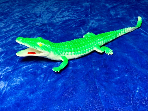 Vintage 90s Toy Alligator. Toys Pretend Play etna.com.pe