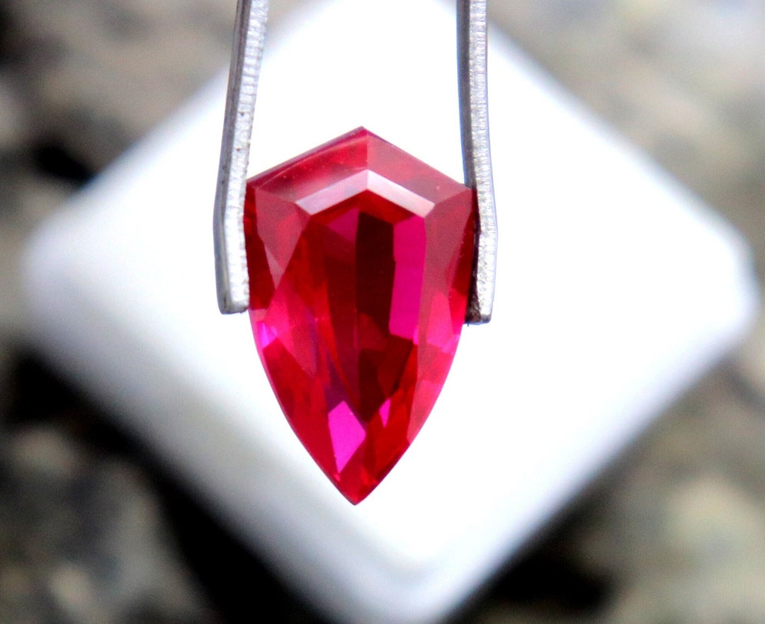 Earthmined Red Ruby Gemstone 11.1ct Ruby Stone Beautiful Arrow Head ...