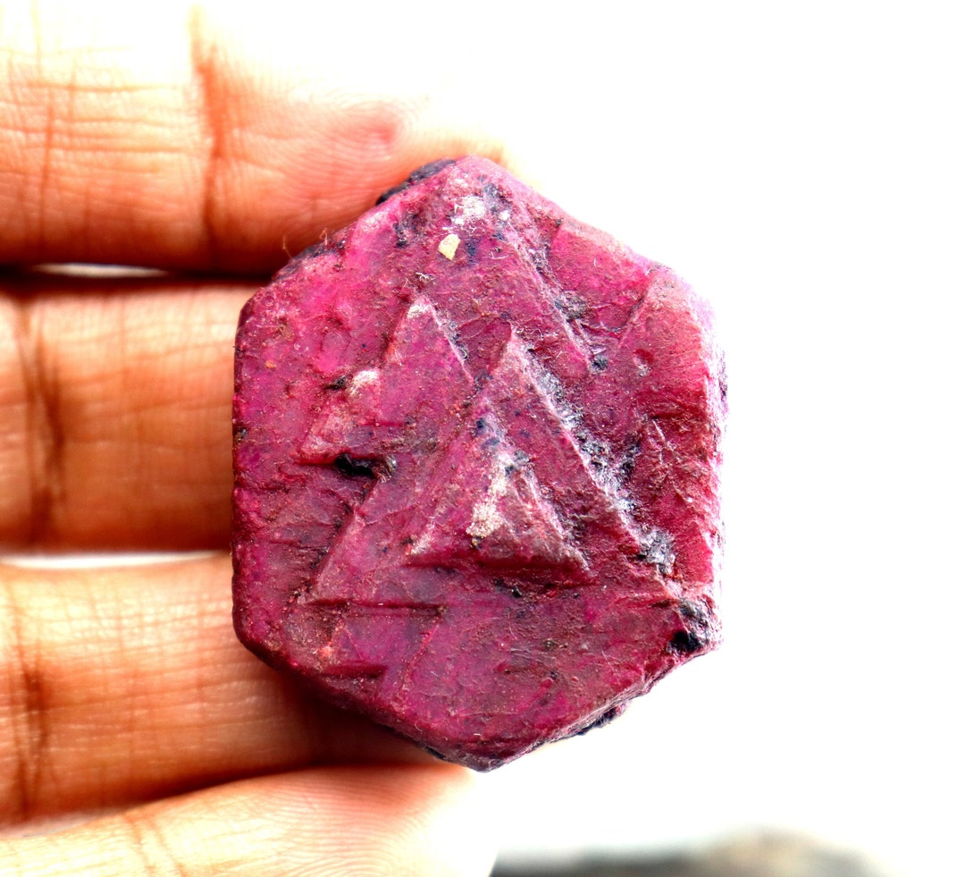 Rubis brut brut 122 carats, pierre précieuse non taillée, rubis rouge ...