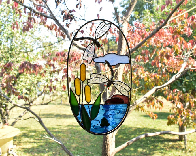 Dragonflies in Oval Wire Frame - Etsy