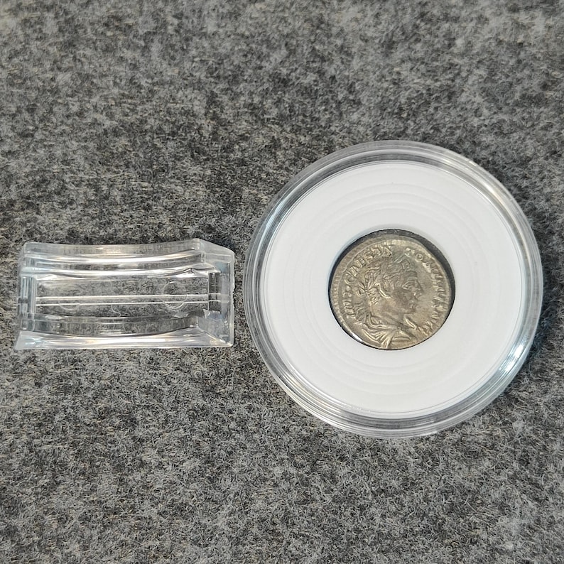 Coin Capsule Display Case With Stand and Foam Gasket - Etsy