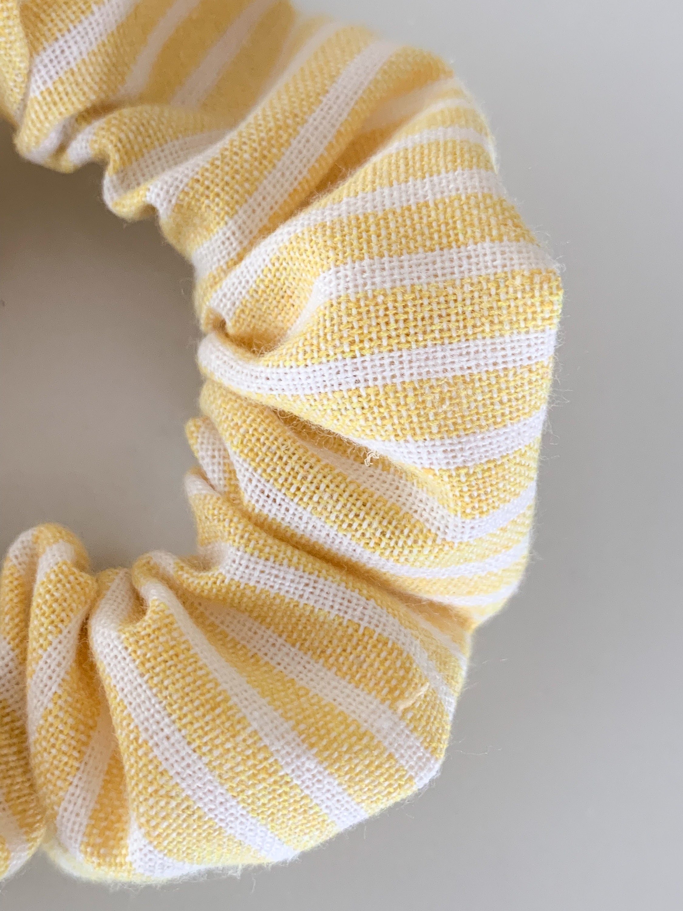 Yellow Scrunchie Yellow Scrunchy Cute Scrunchie - Etsy.de