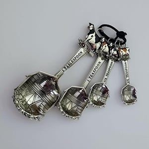 Decorative Measuring Spoons Sets: Fleur De Lis, Grapes, Turtles, Cats ...