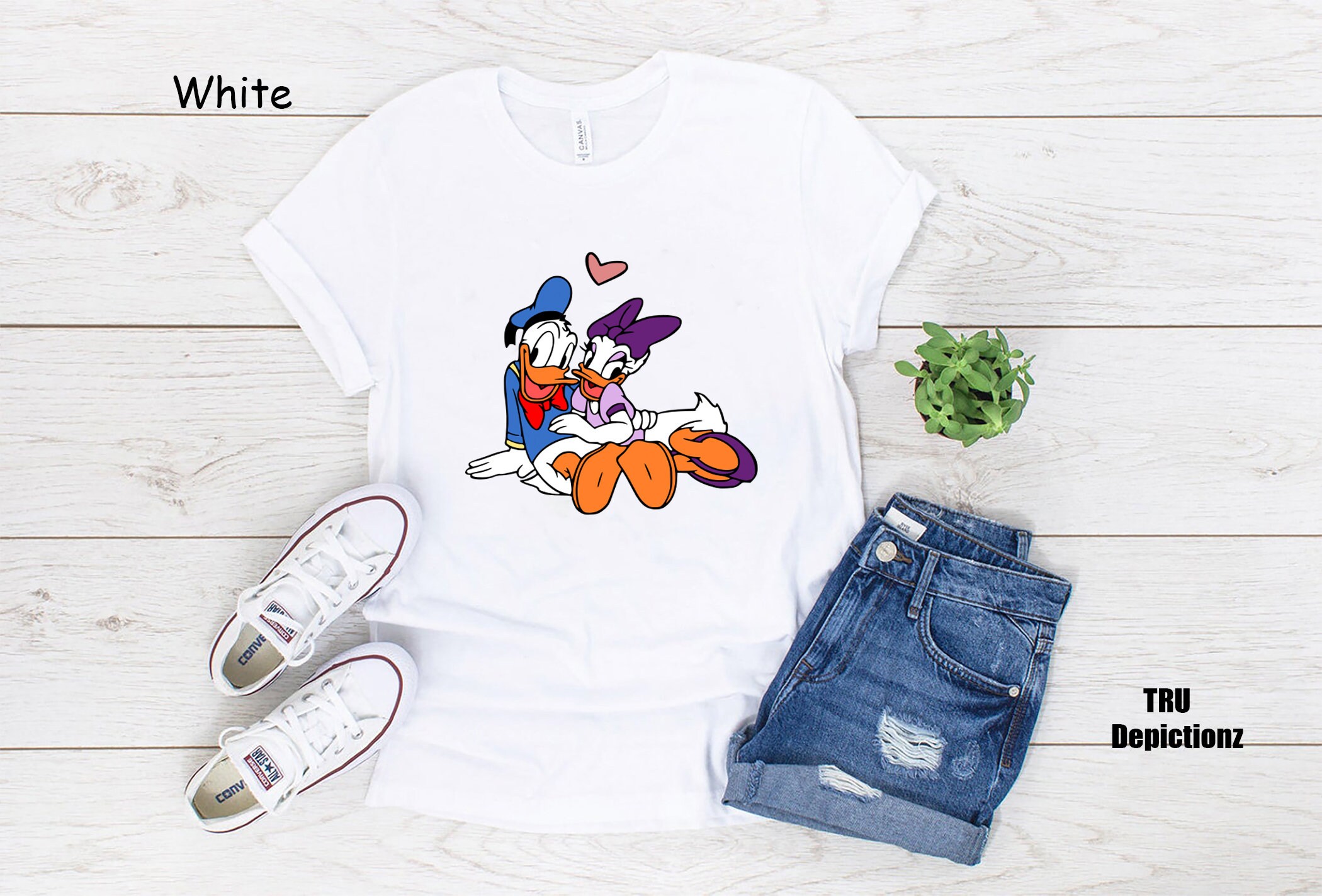 Donald Duck and Daisy Duck in Love Shirtdonald Duck and - Etsy