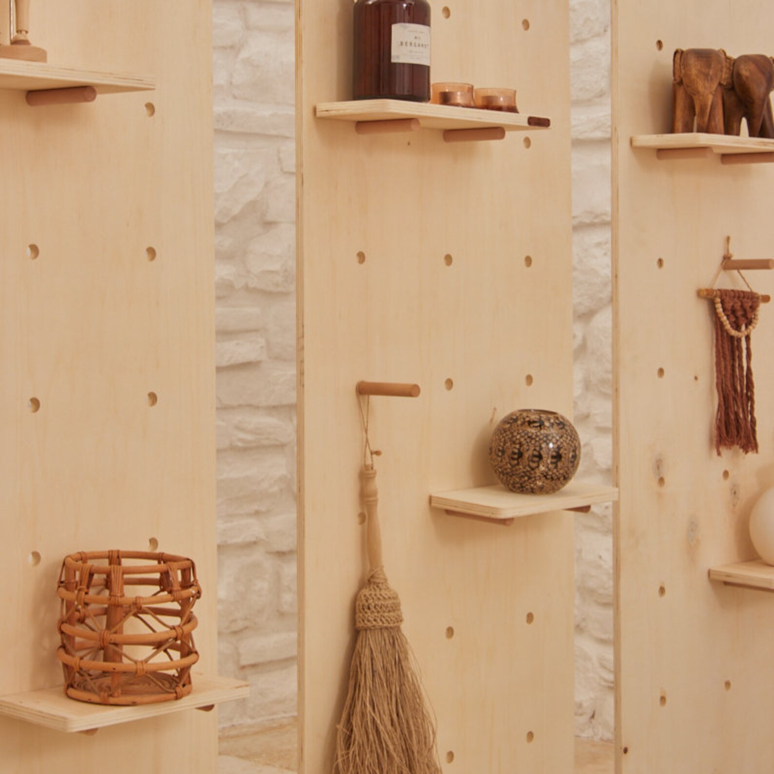 Free Standing Pegboard Shelving Display Unit, Free Shelf With Demounted ...