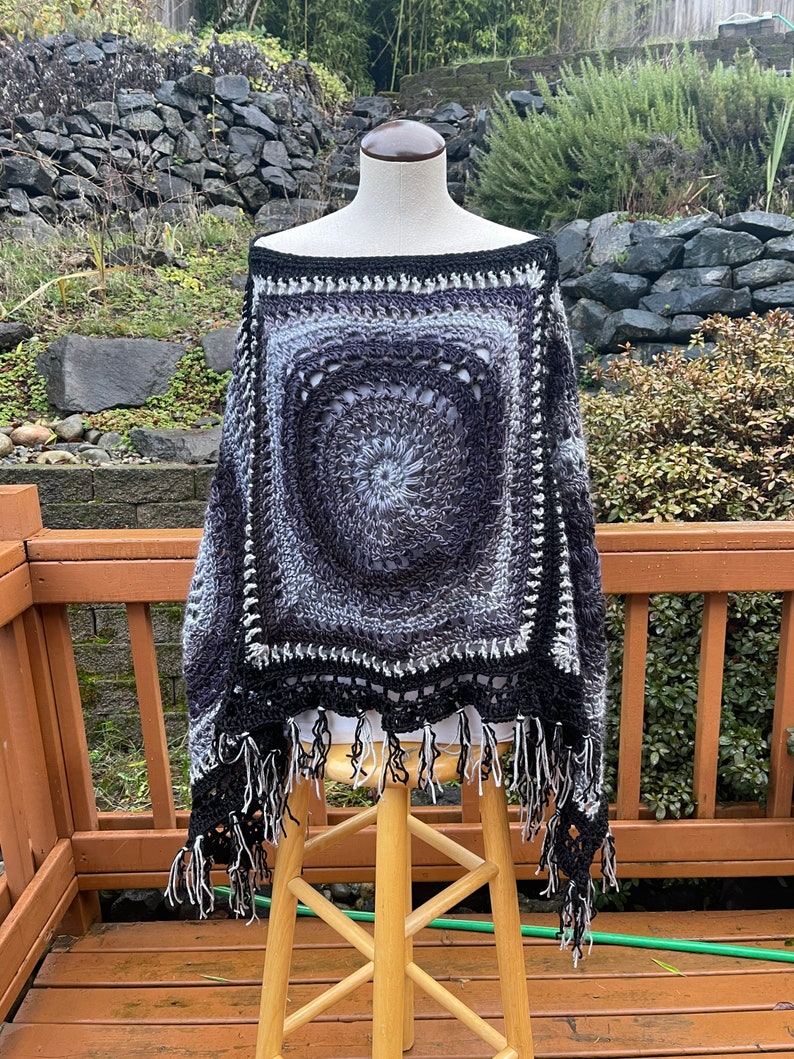 Boho Granny Square Poncho With Fringe - Etsy