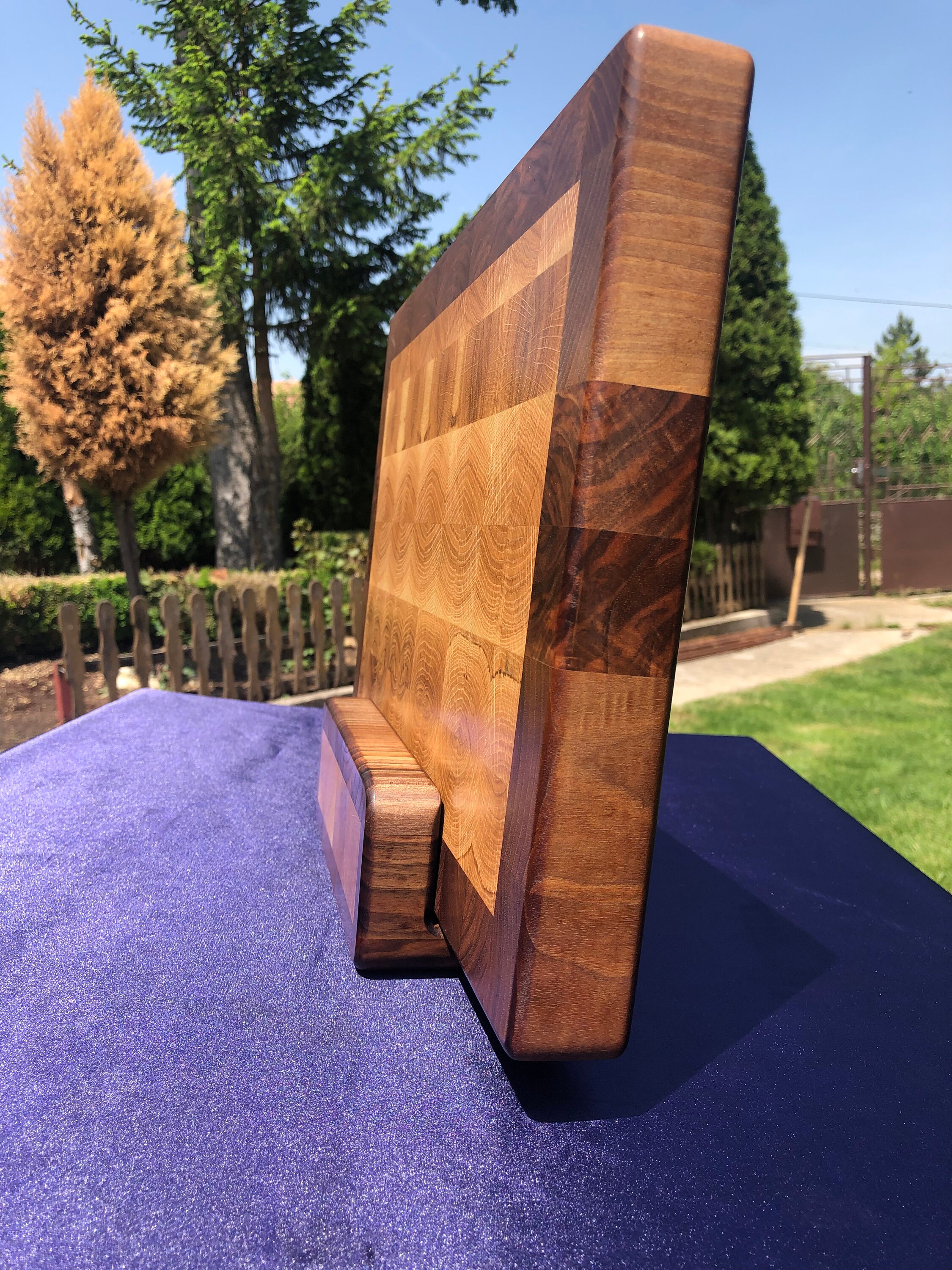 Designer luxury end grain cutting board with matching stand! - Etsy.de