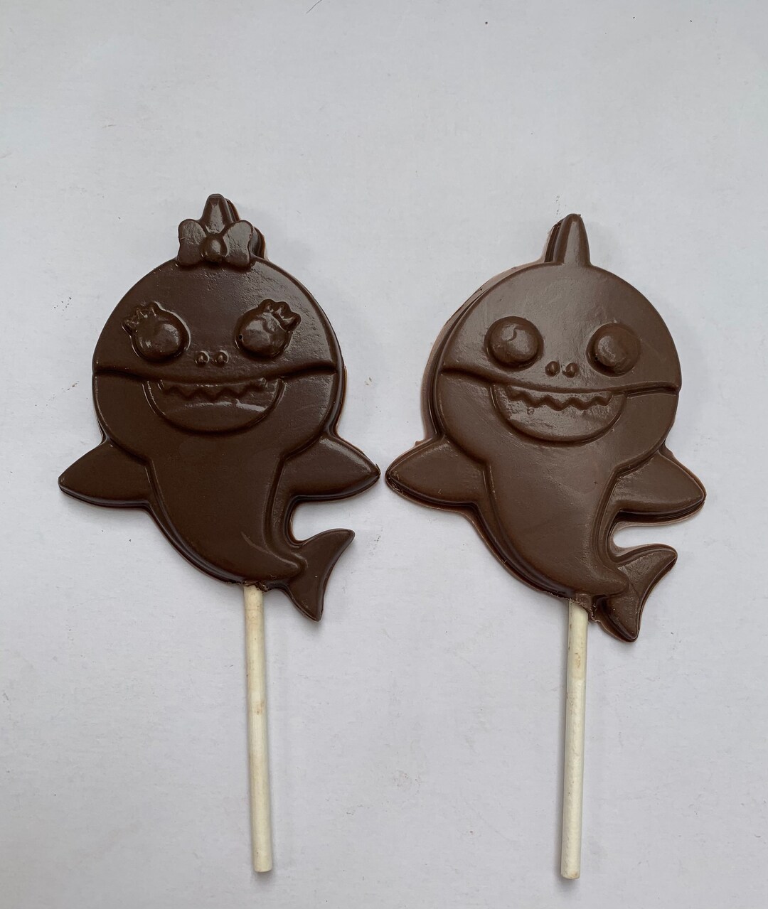 30 Shark Chocolate Pops Chocolate Shark Suckers Chocolate Shark ...