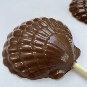 30 Chocolate Clamshell Chocolate Suckers Chocolate Clamshell Candy ...