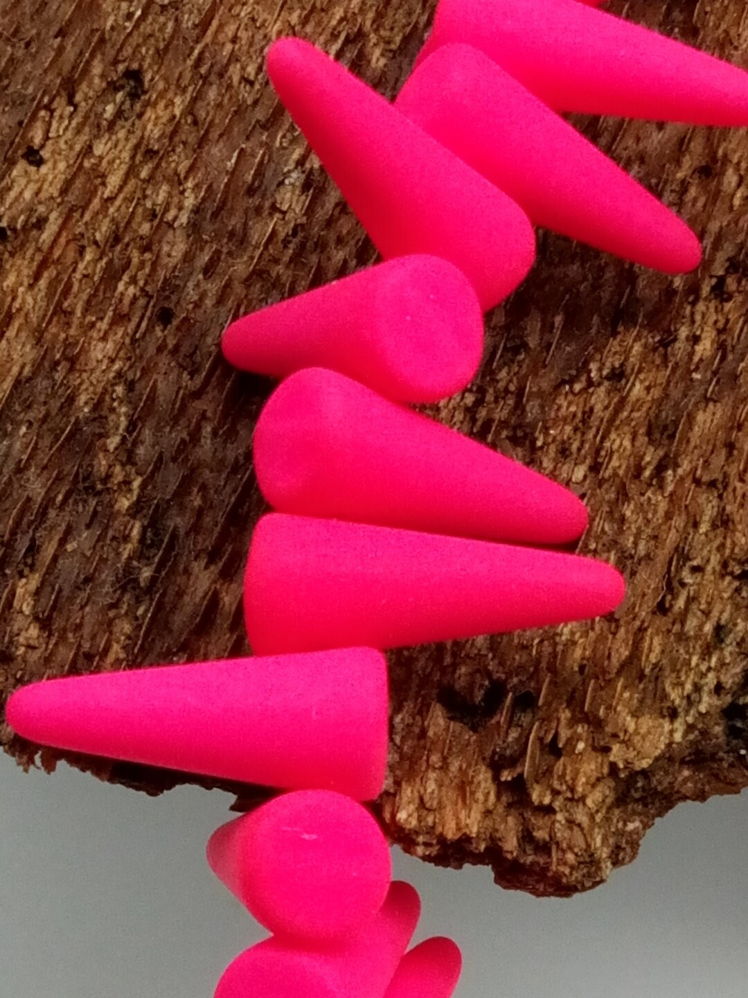 15 Bohemian NEON Spike Beads 6 X 15 Mm - Silk Glass - Matte Frosted ...