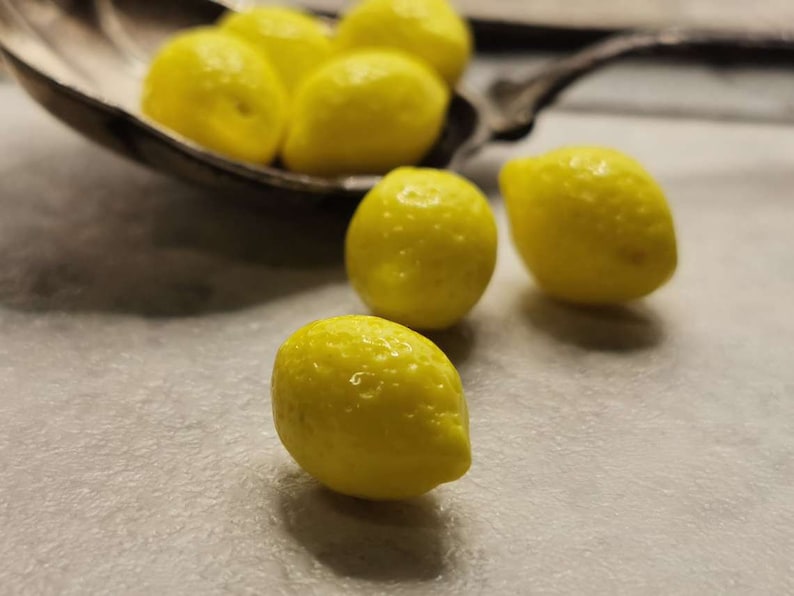 8 Bohemian LEMONS 14 X 10 Mm - Opaque Yellow - Lemon Beads - Drilled at ...