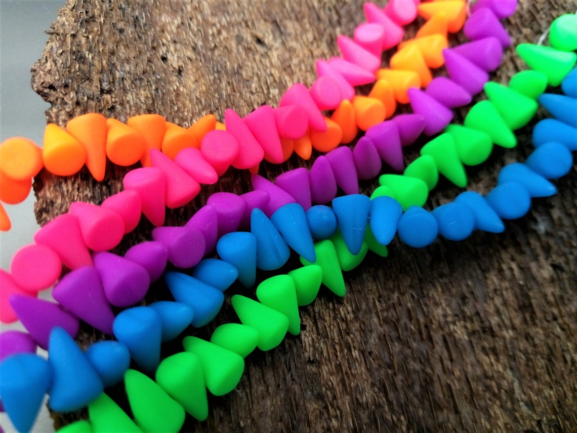 Bohemian NEON Mini Spikes 5 X 8 Mm From 20 Pcs Silk Glass - Etsy UK
