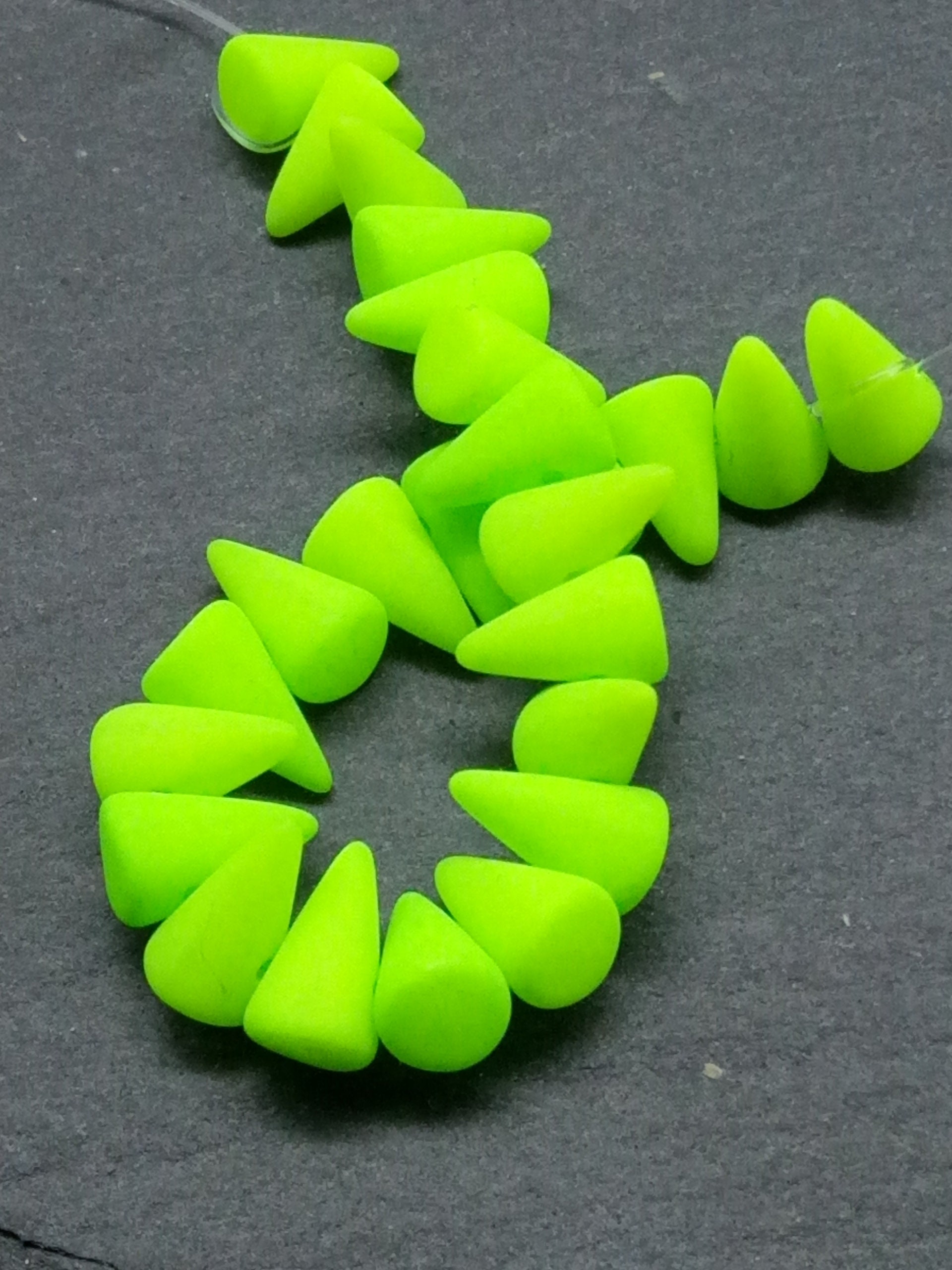 Bohemian NEON Mini Spikes 5 X 8 Mm From 20pcs Silk Glass - Etsy