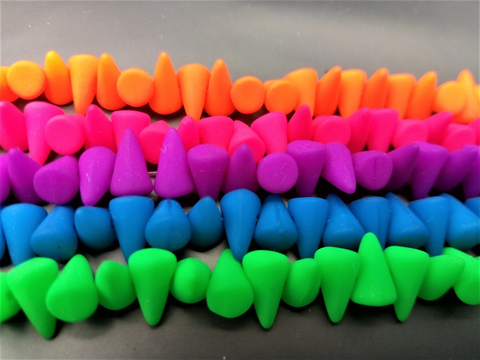 Bohemian NEON Mini Spikes 5 X 8 Mm From 20pcs Silk Glass - Etsy UK