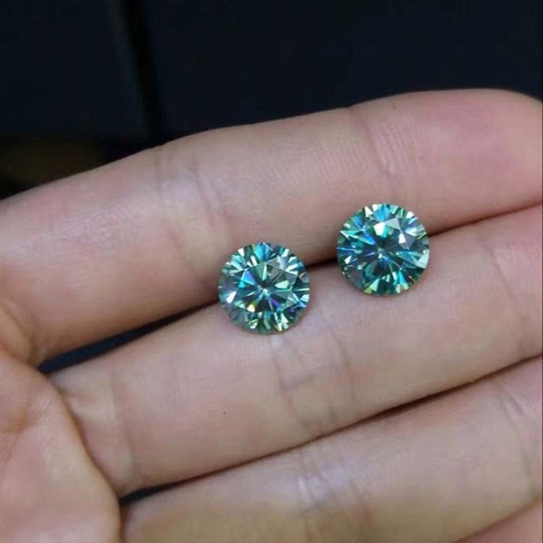 Blue Round Brilliant Cut Blue Color VVS1 Clarity Excellent Loose ...