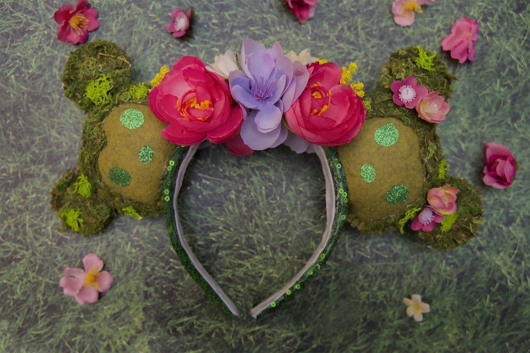 Topiary Mickey and Minnie (flower and Garden) - Etsy