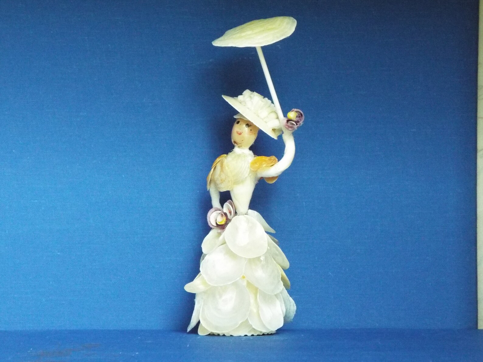 Elegant White Seashell Lady With Umbrella - Etsy