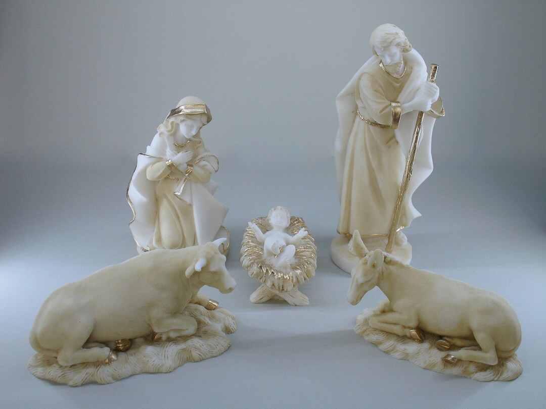 Nativity of Jesus Christ With Joseph, Mary and Cow and Donkey 20cm Gold ...