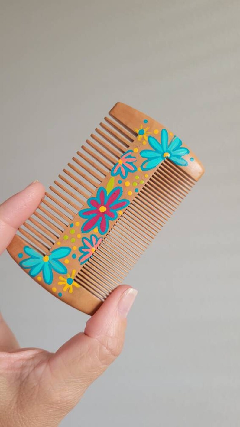 Macramé Fringe Comb With Hand Painted Floral Design - Etsy