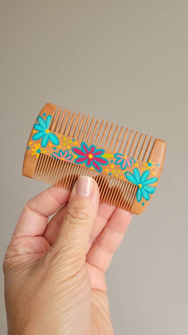 Macramé Fringe Comb With Hand Painted Floral Design - Etsy