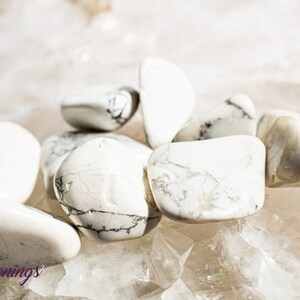 White Howlite (magnesite) - Tumbled - 1 Stone - Etsy