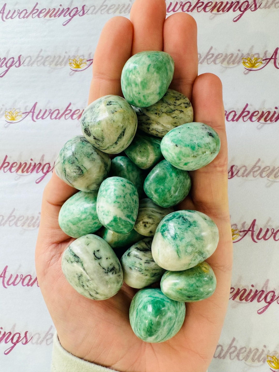 Emerald & Fuchsite in Quartz - Tumbled - 1 Stone - Etsy Only - Etsy