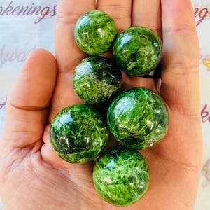 Chrome Diopside Sphere - 1 Stone "stone of the Mind" 19 - 27mm - Etsy ...