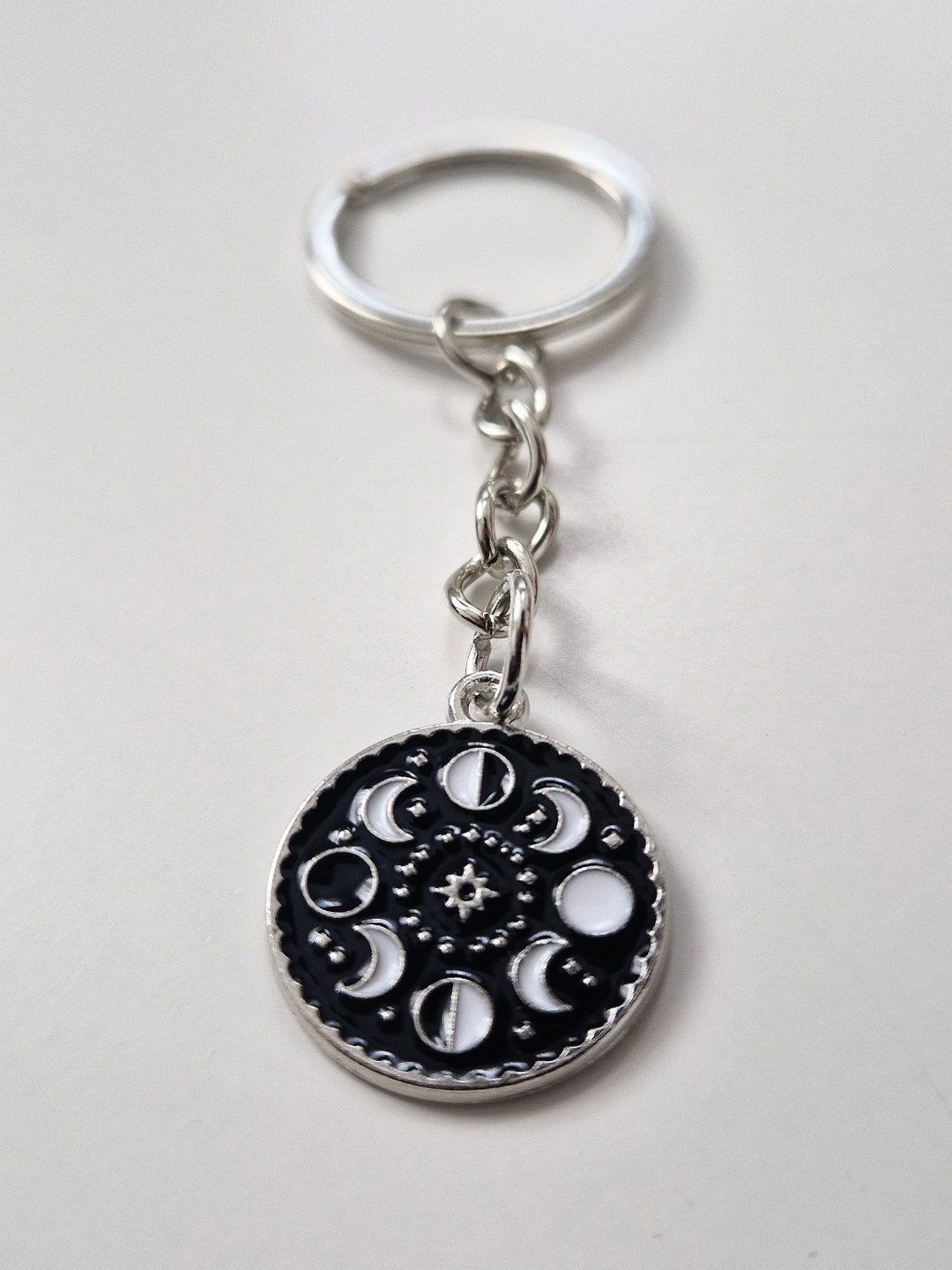 Moon Phase Keyring, Celestial Keychain, Astrology Gifts, Black and ...
