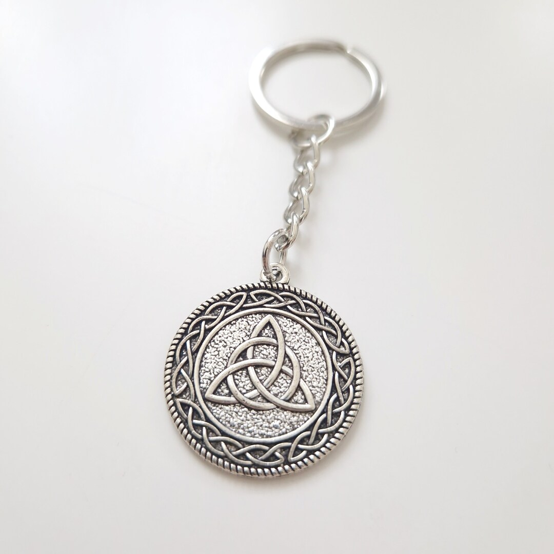 Triquetra Keychain, Trinity Knot Keyring, Celtic Knot Keyring ...