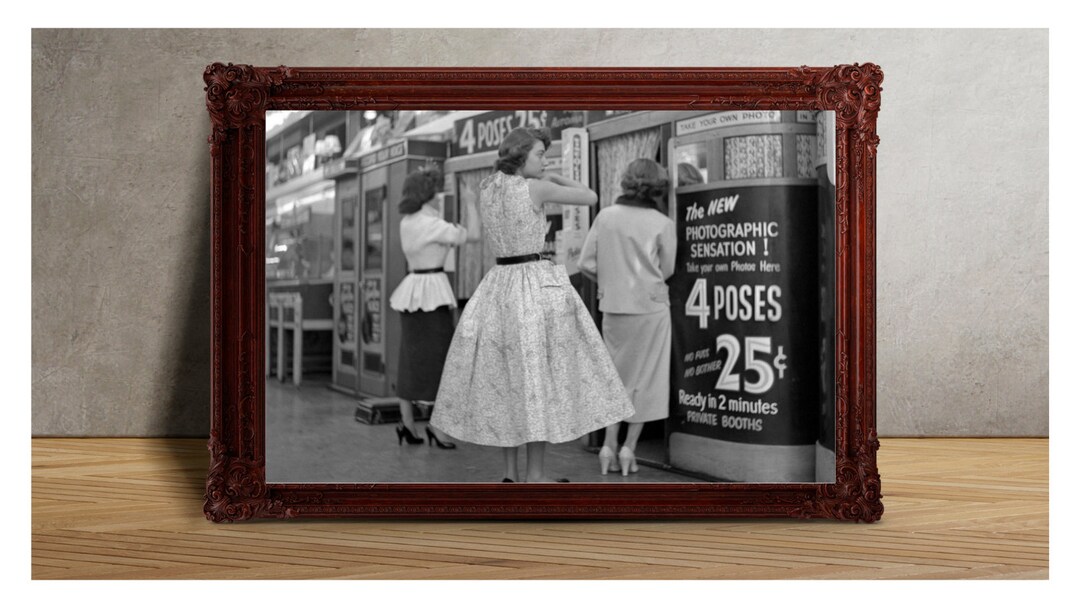 Vintage Women Photo Print - Vintage Photobooth Print - 1950s Fashion ...