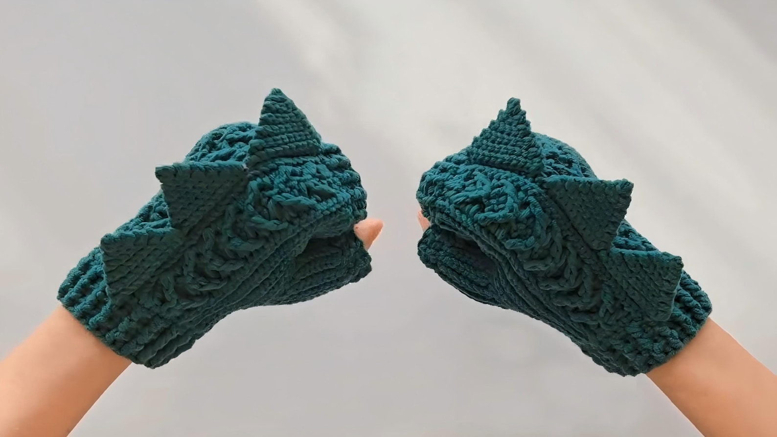Handmade Dinosaur Gloves Tutorial, Jurassic Crochet Pattern, Crochet ...