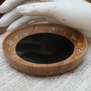 Circular Scrying Device - the Dark Lens - Etsy UK