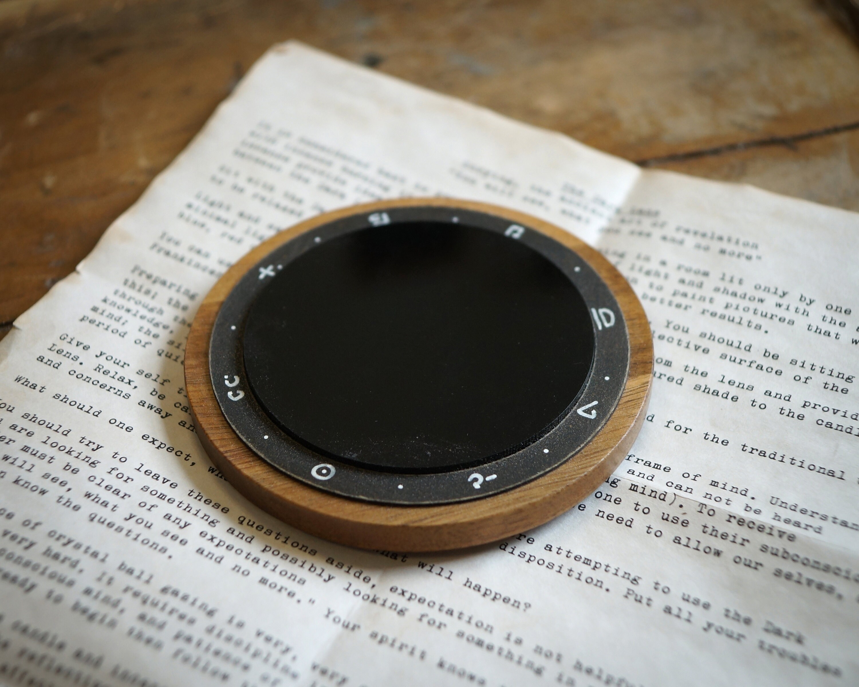 Circular Scrying Device the Dark Lens - Etsy