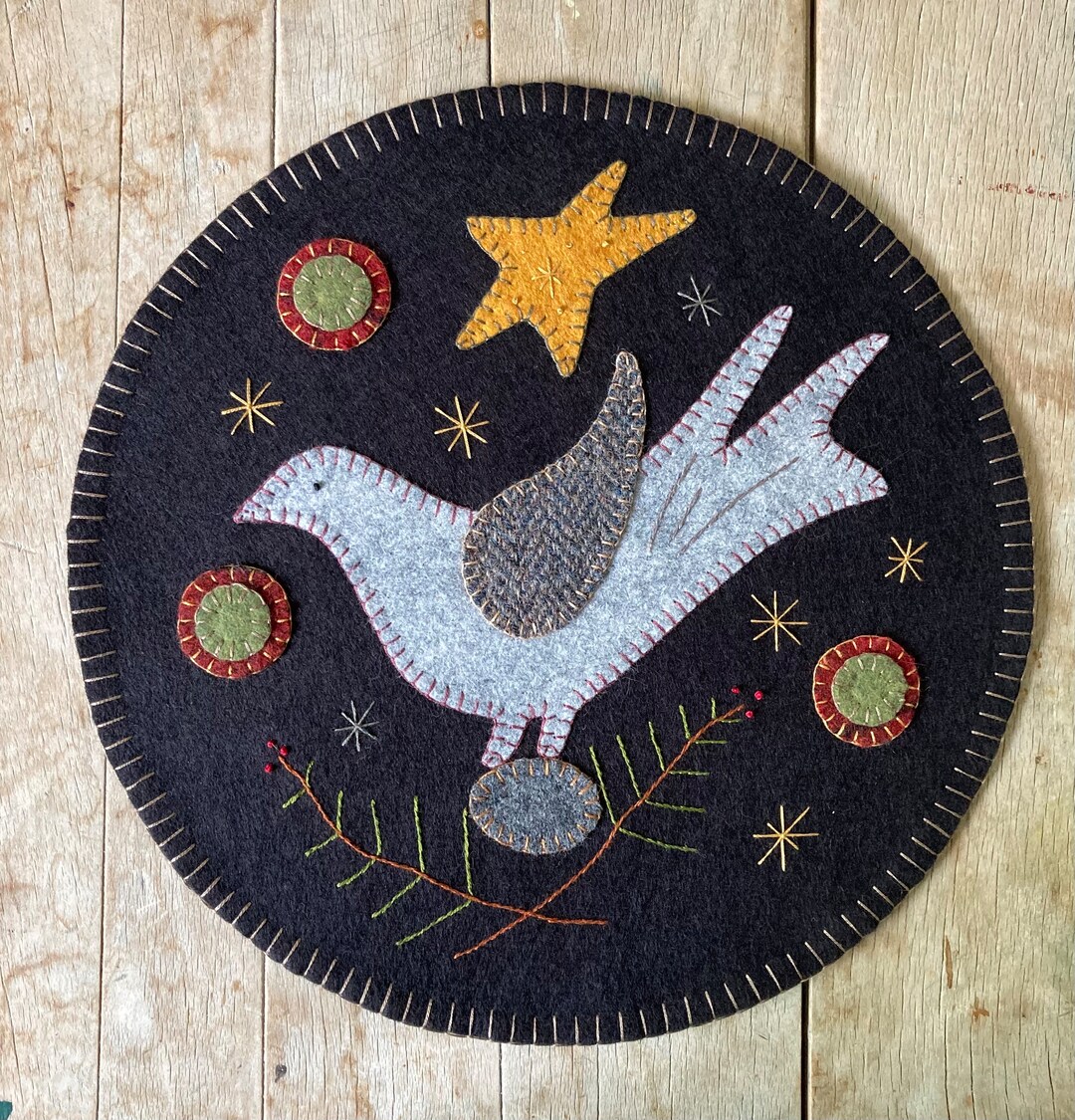 Finished Handmade Penny Rug Bird & Nest Round Mat Primitive Wool Wool ...
