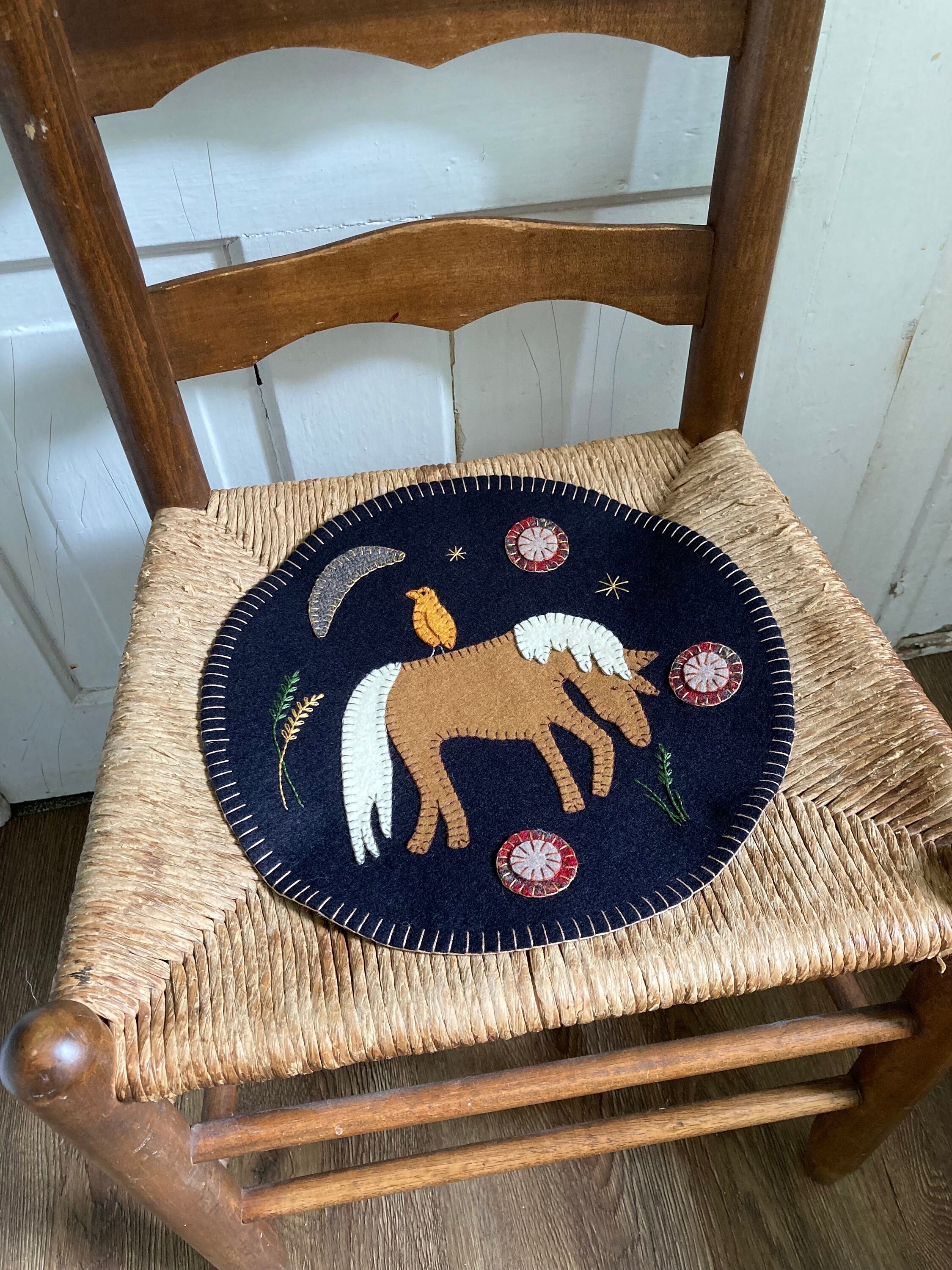 Finished Handmade Penny Rug Horse Pony Round Mat Primitive Wool Wool ...