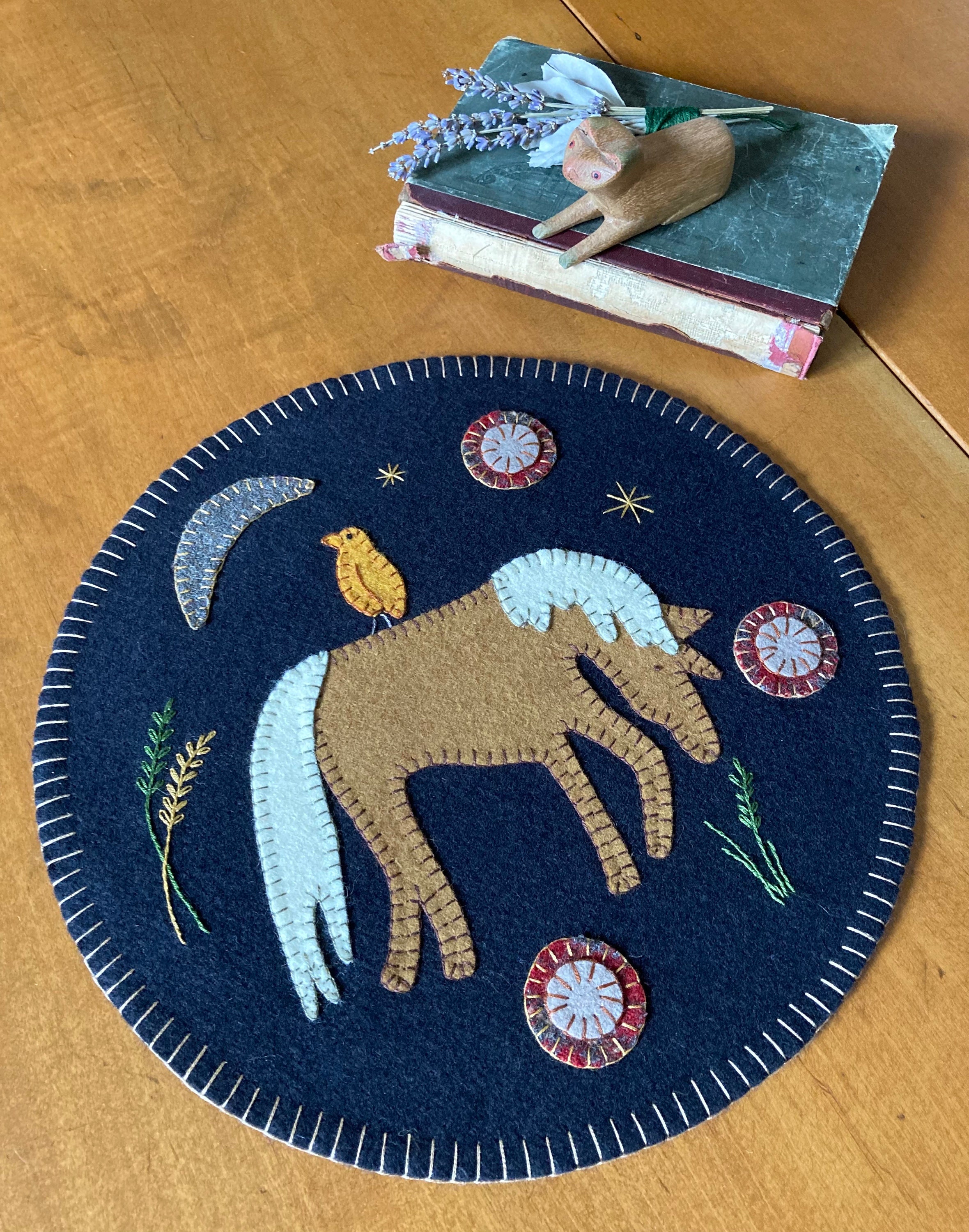 Finished Handmade Penny Rug Horse Pony Round Mat Primitive Wool Wool ...