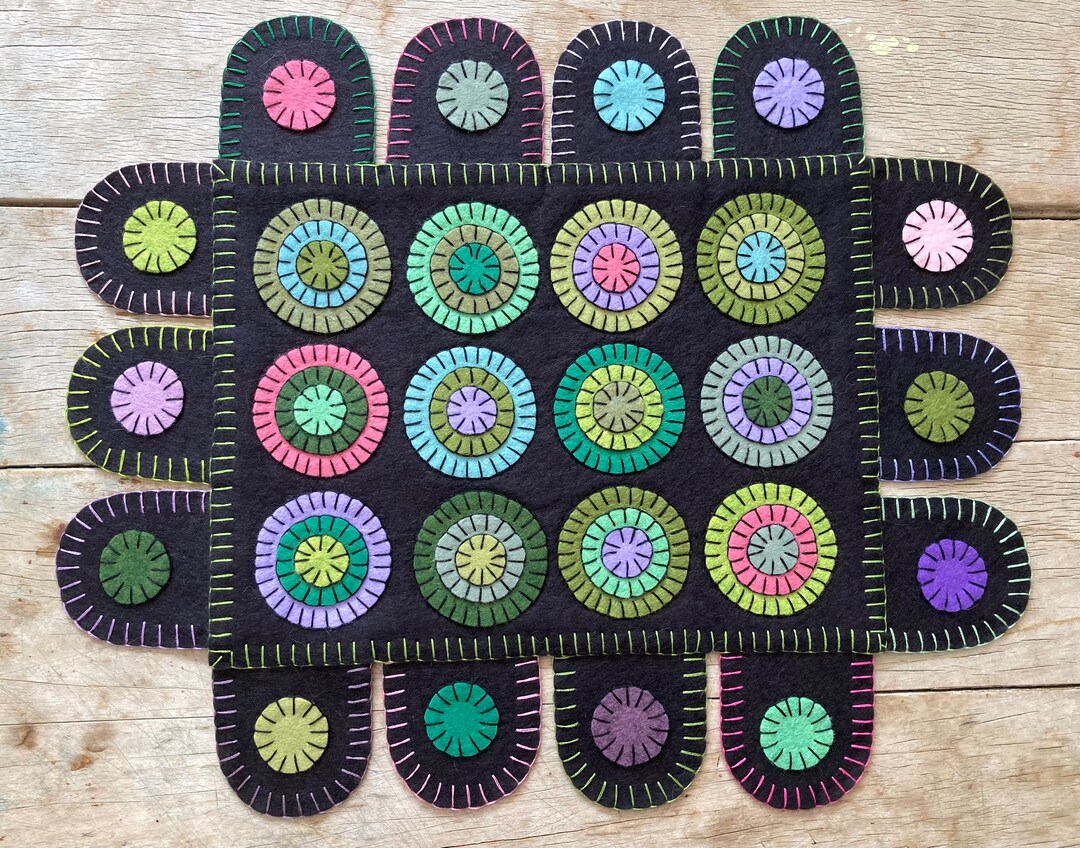 Finished Handmade Penny Rug BOUQUET Runner Mat Wool Felt Primitive Folk ...