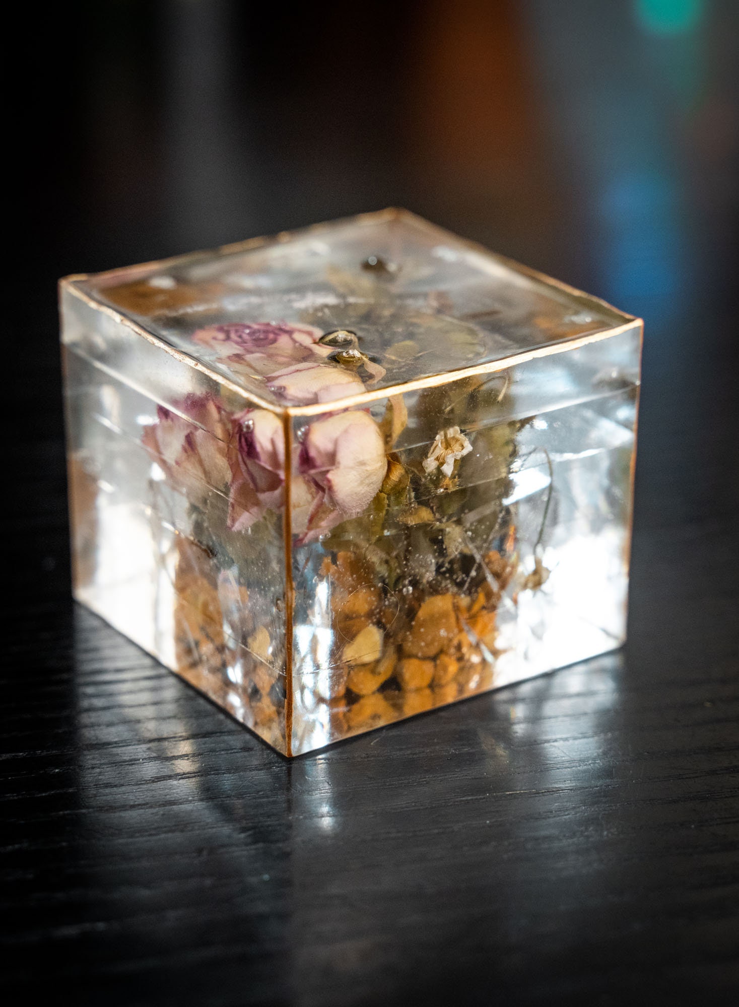 Rose Bouquet in a Cube Resin Decor and Candle Holder - Etsy UK