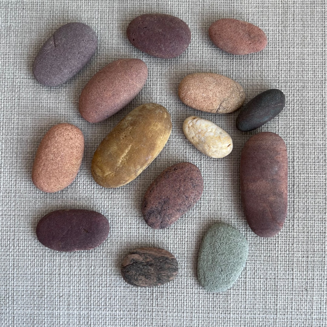 Colorful Sea Pebbles for Crafts, Oval Beach Stones, Fish Tank Pebbles ...