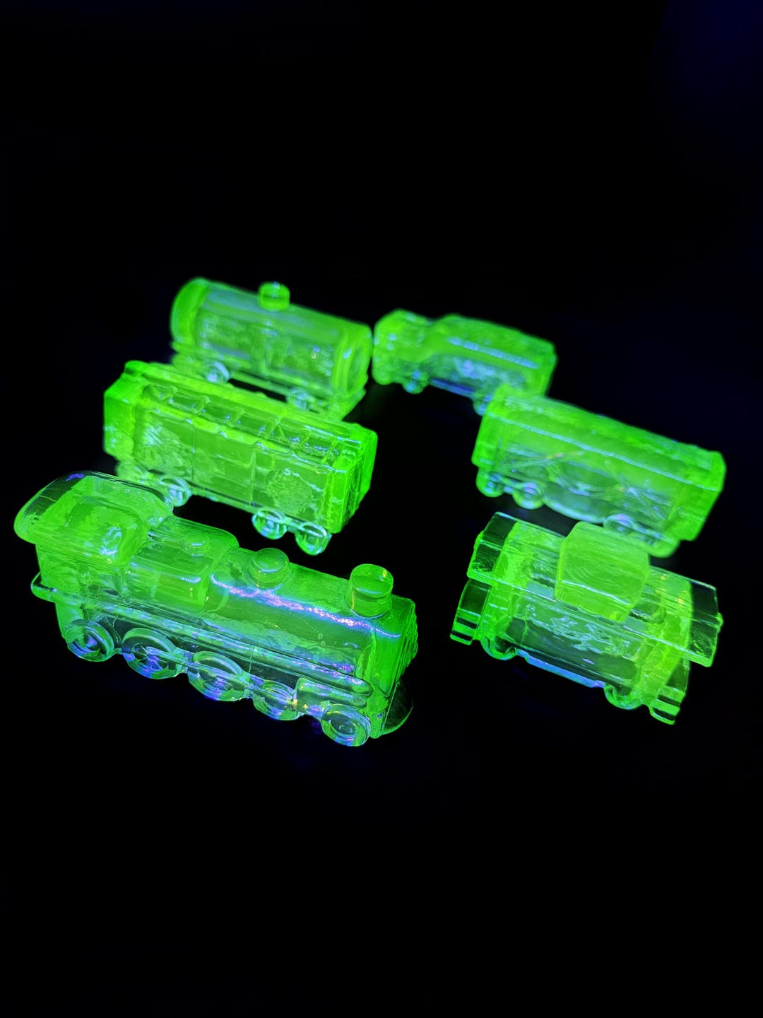 Vintage Uranium Glass 6 Piece Train Set | Uranium Glass | Vintage Glass ...