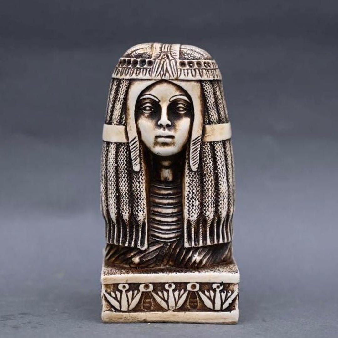 Isis Egyptian Statue of Isis,ancient Goddess of Music,love,protection ...