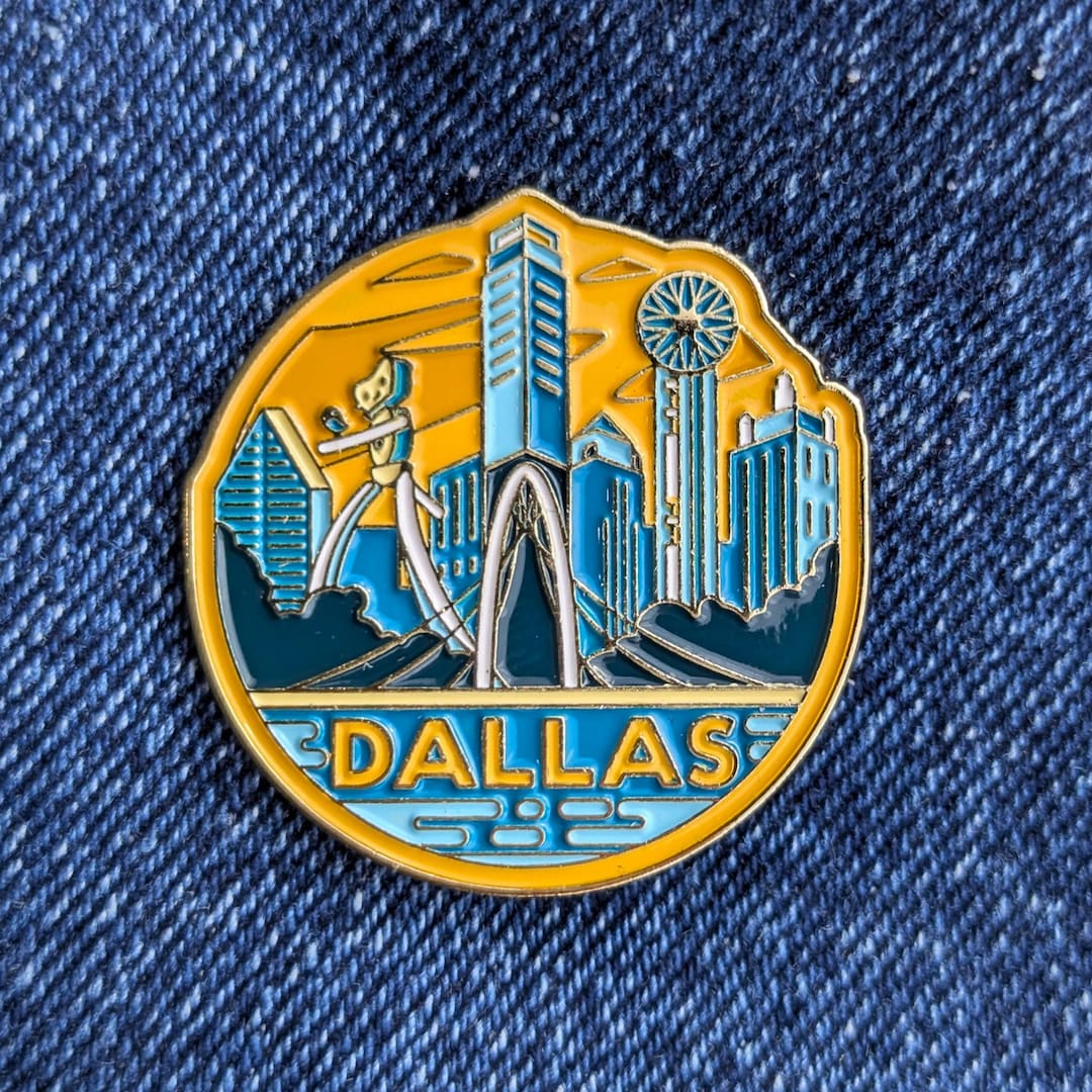 Dallas Texas USA Enamel Pin 1.25" Inch, Travel Pins Golden Metal Badge ...