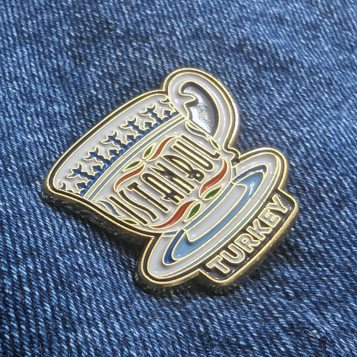 Istanbul Turkiye Enamel Pin 1.25" Inch, Travel Pins Golden Metal Badge ...