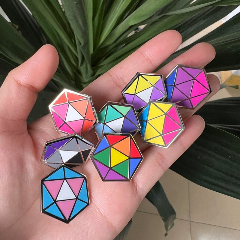 D20 Enamel Pin - Etsy