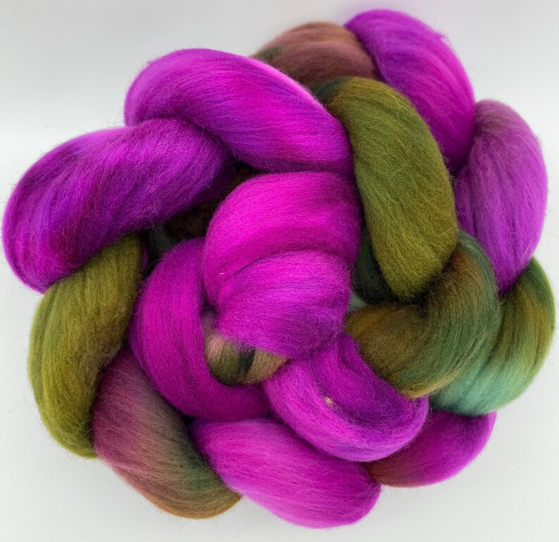 Hand Dyed Combed Top for Spinning, Yarn “ur Done” - Etsy